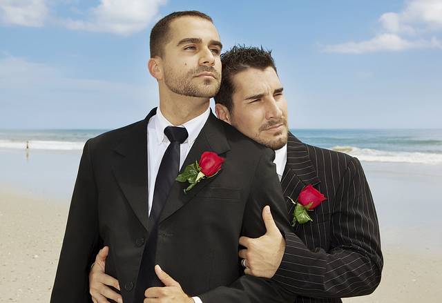 A Bordeaux, l’Eglise protestante bénit le mariage de deux hommes ...