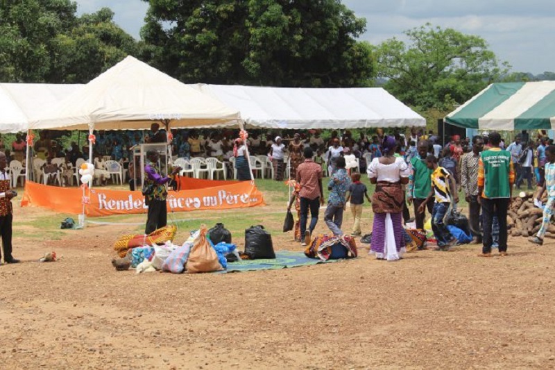 Plus de 1700 fidèles des Assemblées de Dieu de Dimbokro prient pour la ...