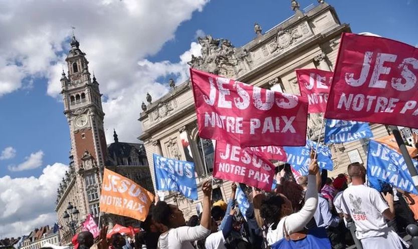 Des milliers de chrétiens annoncent Jésus à la nation - Ichretien.com