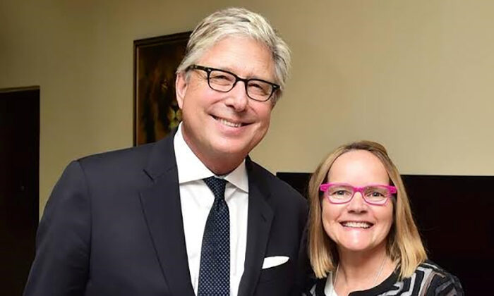 Don Moen fêtant ses 49 ans de mariage, s'est dit éternellement ...