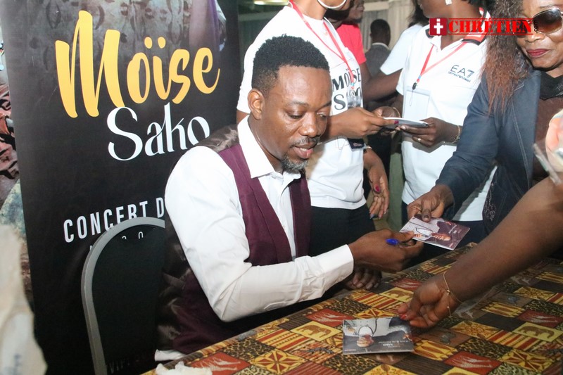 Le chantre l'Eternel Moïse Sako présente « Jésus, la vie éternelle ...