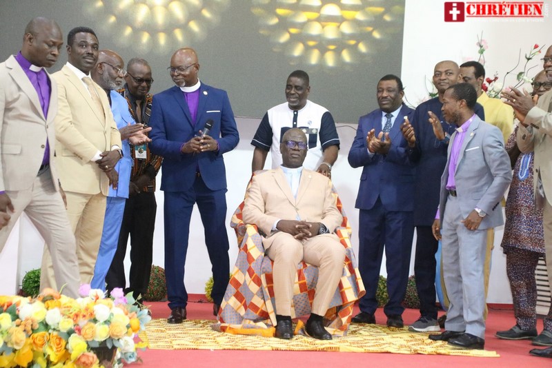 Koumassi : Investiture solennelle du Révérend Djilé Narcisse, président ...