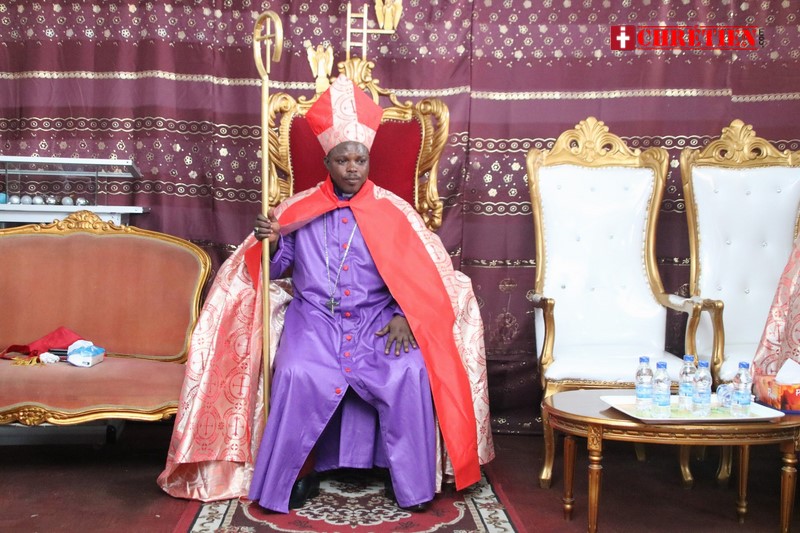 Ordination et intronisation : Le Révérend Kouassi Koffi Esaïe fait ...