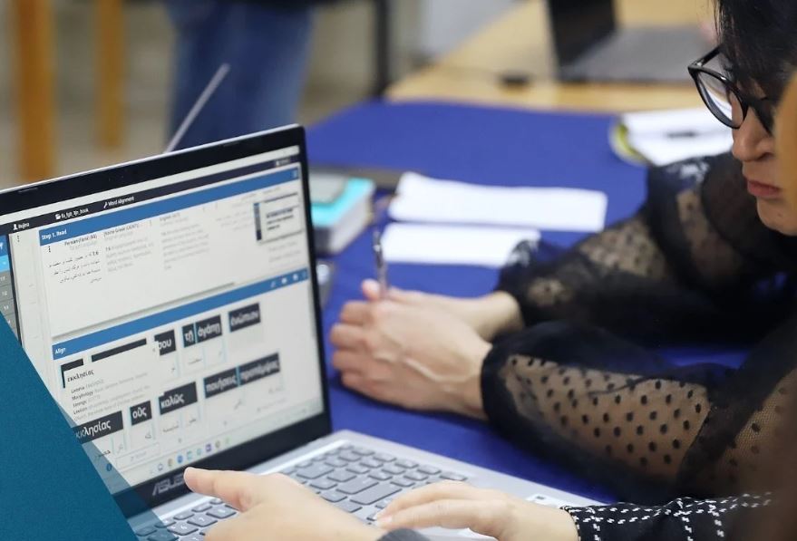 Les Iraniens traduisent la Bible « en cachette » pour partager l ...