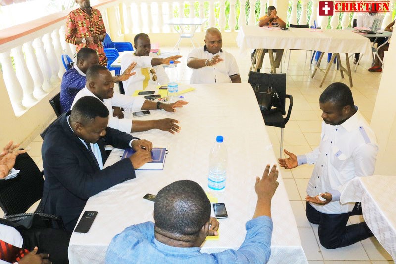 Le pasteur Kessé Jean Marie incite le président Alassane Ouattara à ...